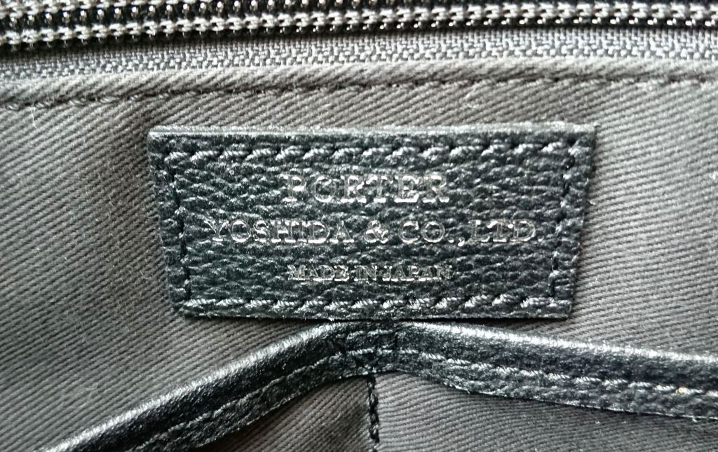 Porter Surfaceレビュー。軽量・薄型ビジネスバッグの完成形